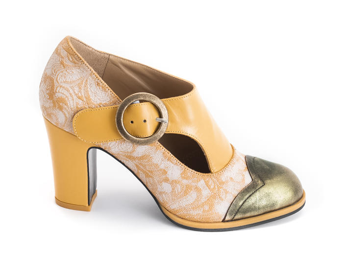 Joyce - Gold | Buckled heel with scalloped toe | Fluevog Shoes