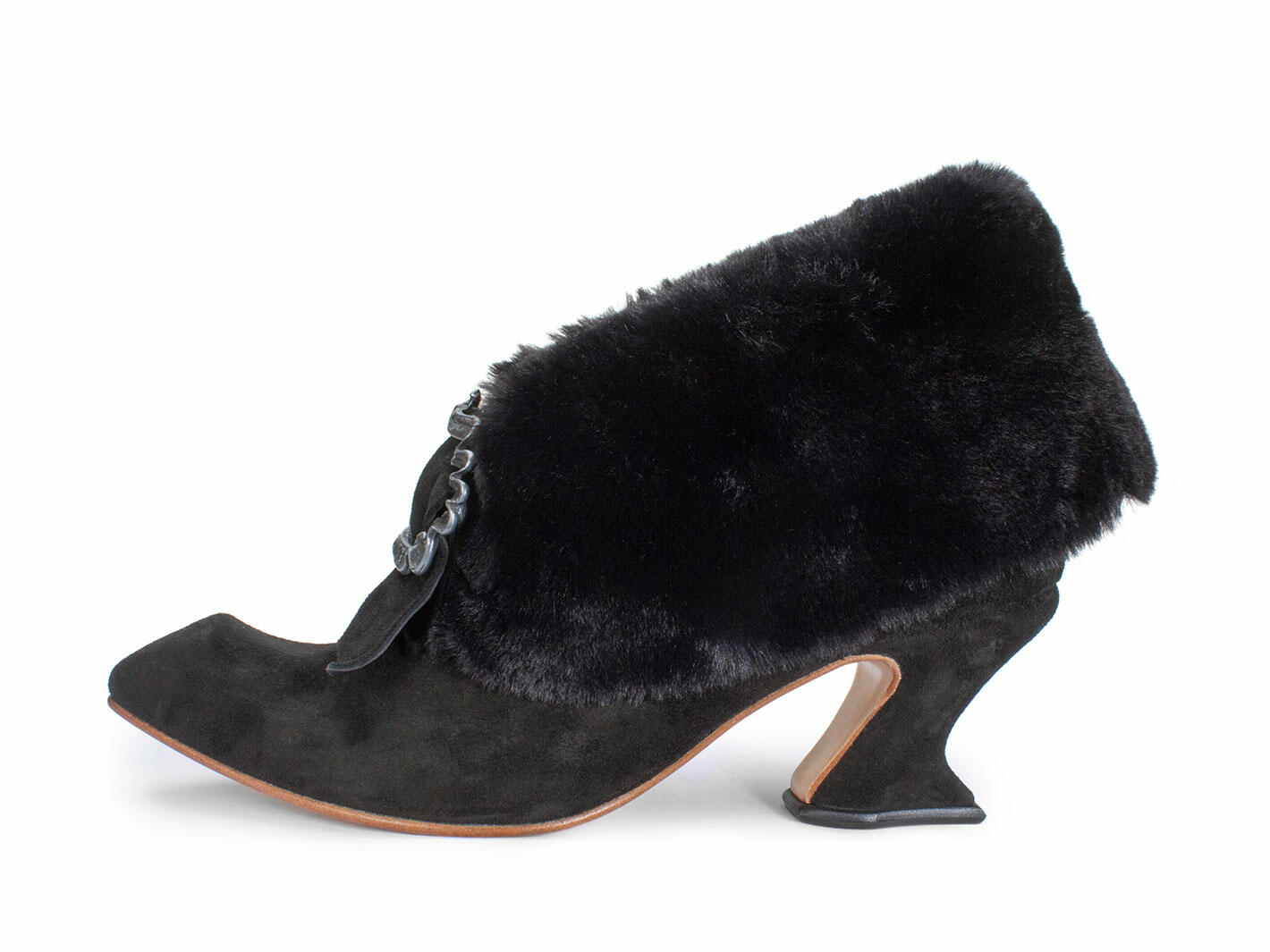 Juliette - Black Fur | Pump with ruffle buckle | Fluevog Shoes