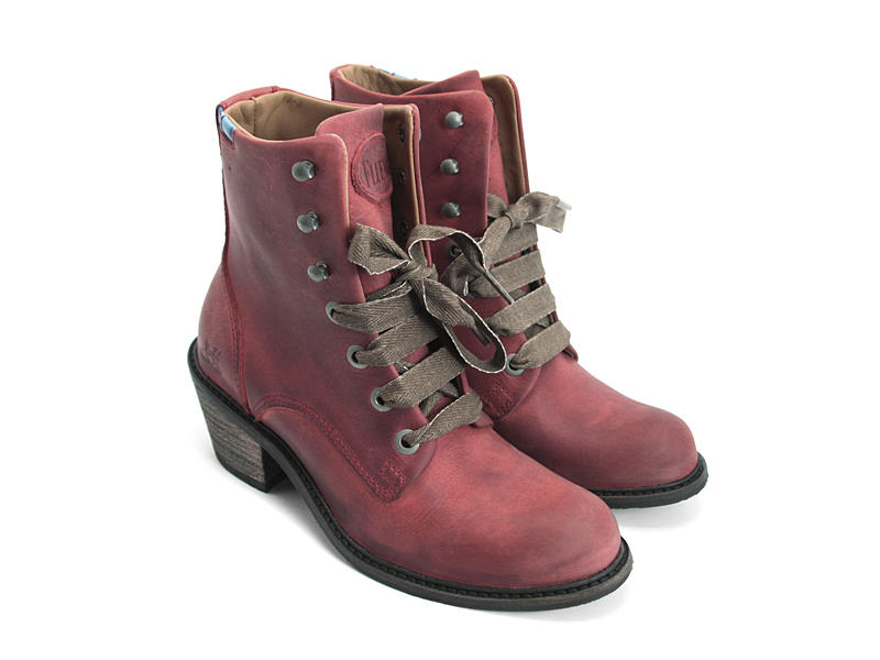 Nuni - Red | Lace-Up Winter Boot | Fluevog Shoes